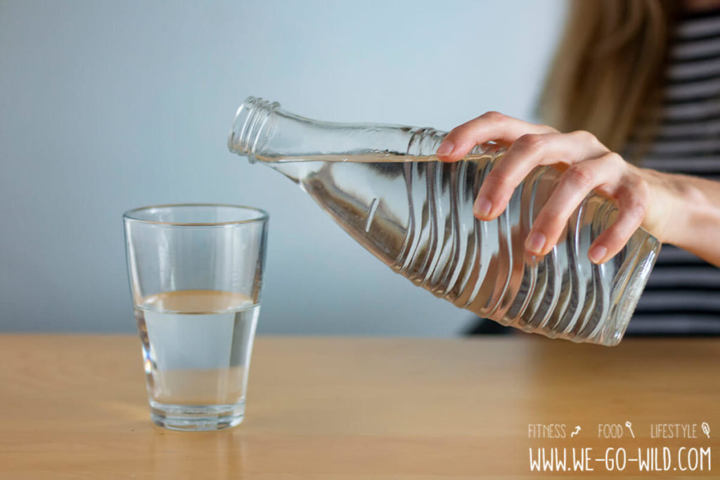 Warmes Wasser trinken? 8 gute Gründe dafür! - WE GO WILD