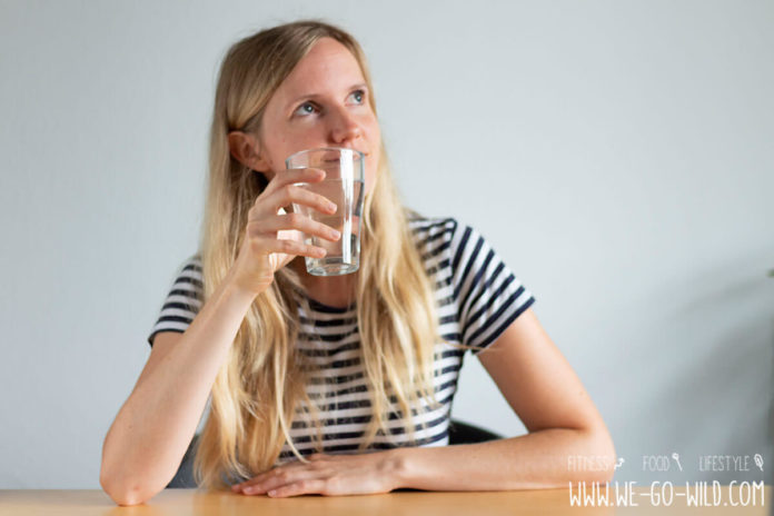 Warmes Wasser trinken? 8 gute Gründe dafür! - WE GO WILD