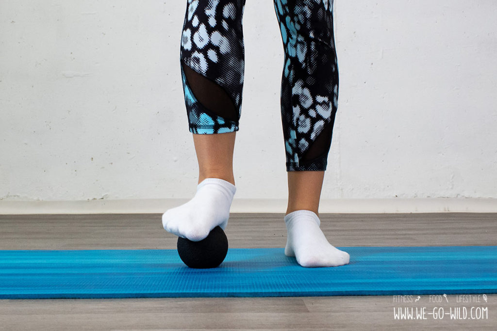 8 Faszienball Übungen, die sofort Verspannungen lösen - WE GO WILD