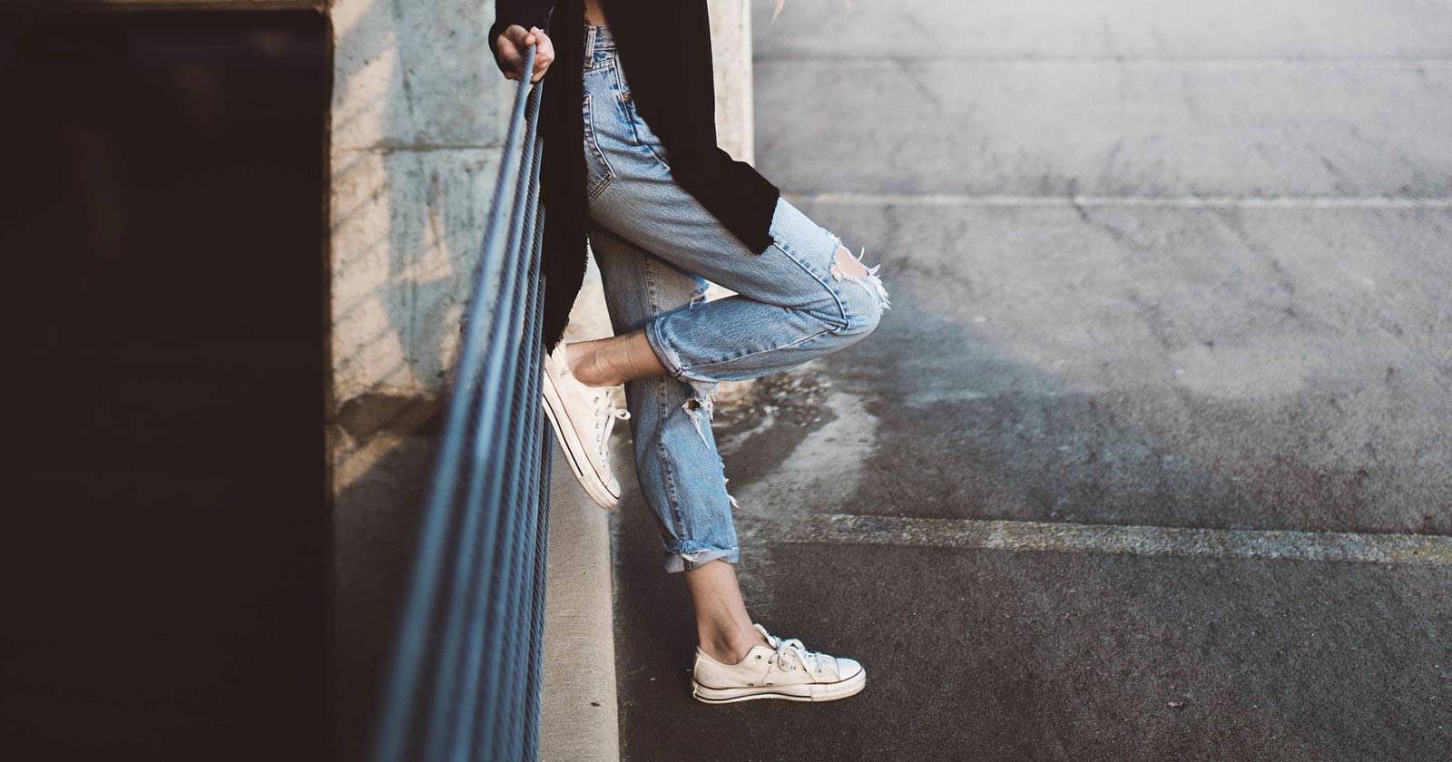 Crossover Jeans: Der gerade beliebteste Denim Trend!